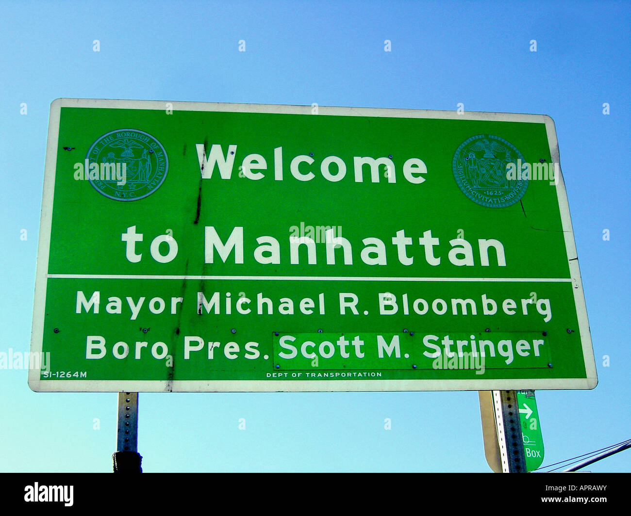 Manhattan sign hi-res stock photography and images - Alamy