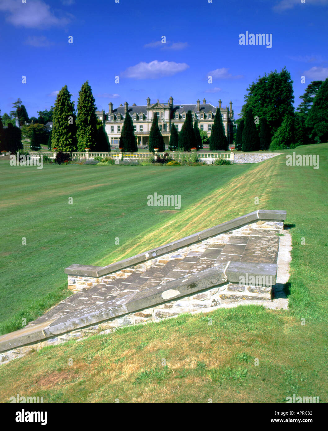 Stately home welsh architecture hi-res stock photography and images - Alamy
