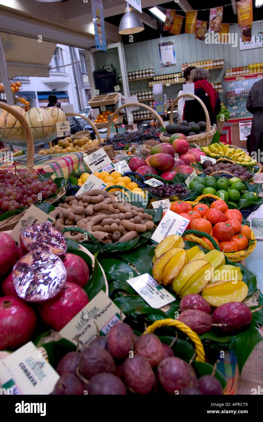 exotic fruits market Stock Photo - Alamy