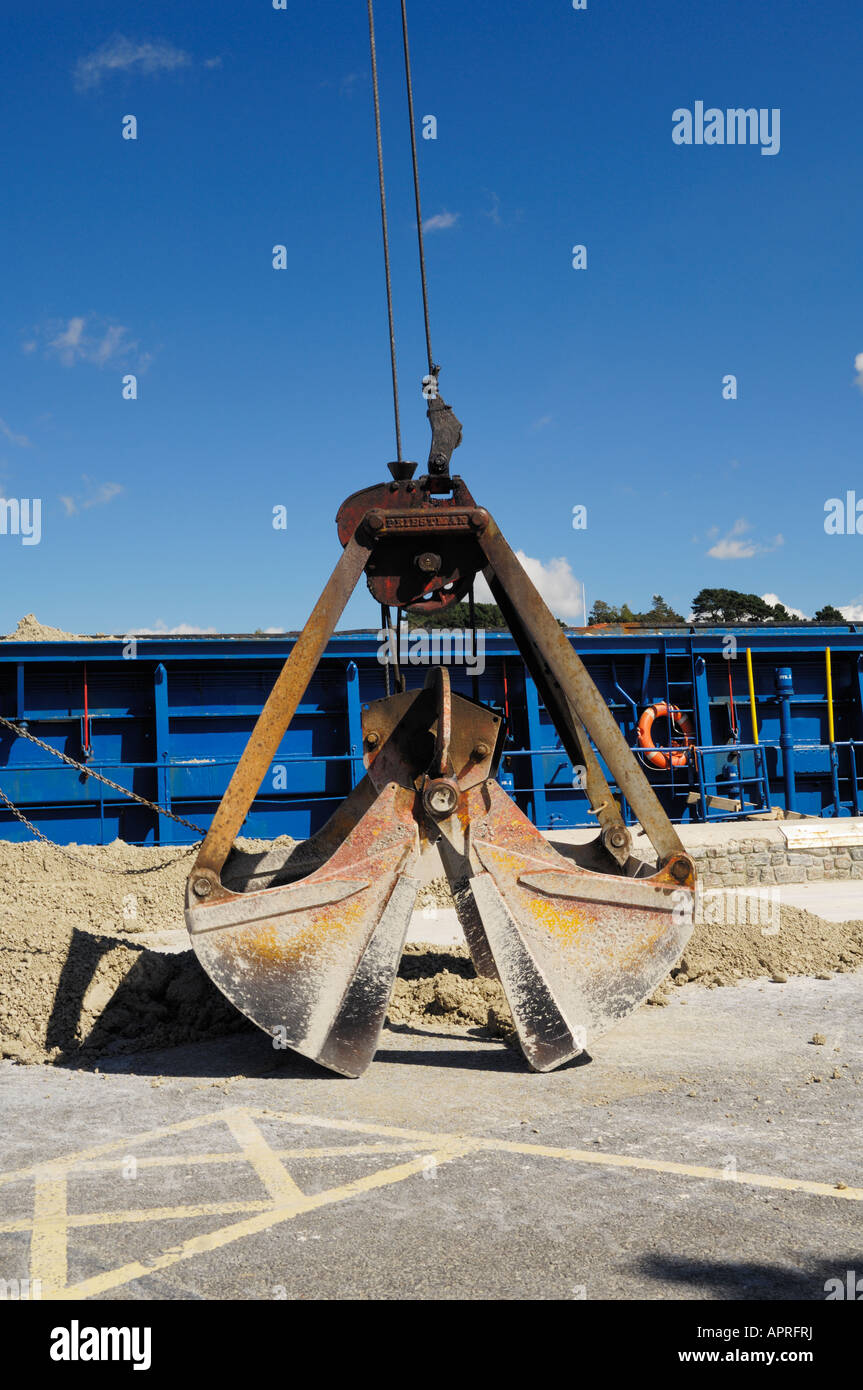 Crane Bucket High Resolution Stock Photography and Images - Alamy