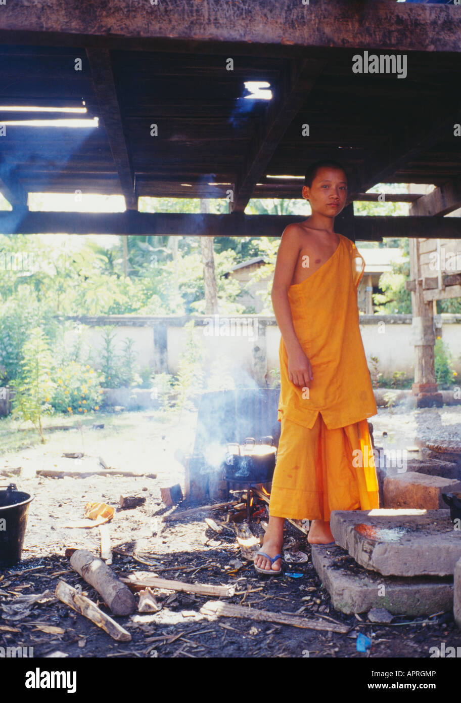 Monk fire hi-res stock photography and images - Alamy