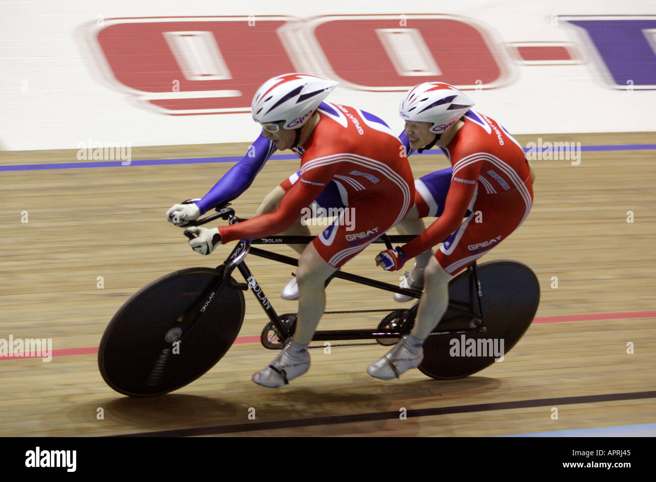 Dan GORDON Barney Storey GBR break the world record in the Standing ...