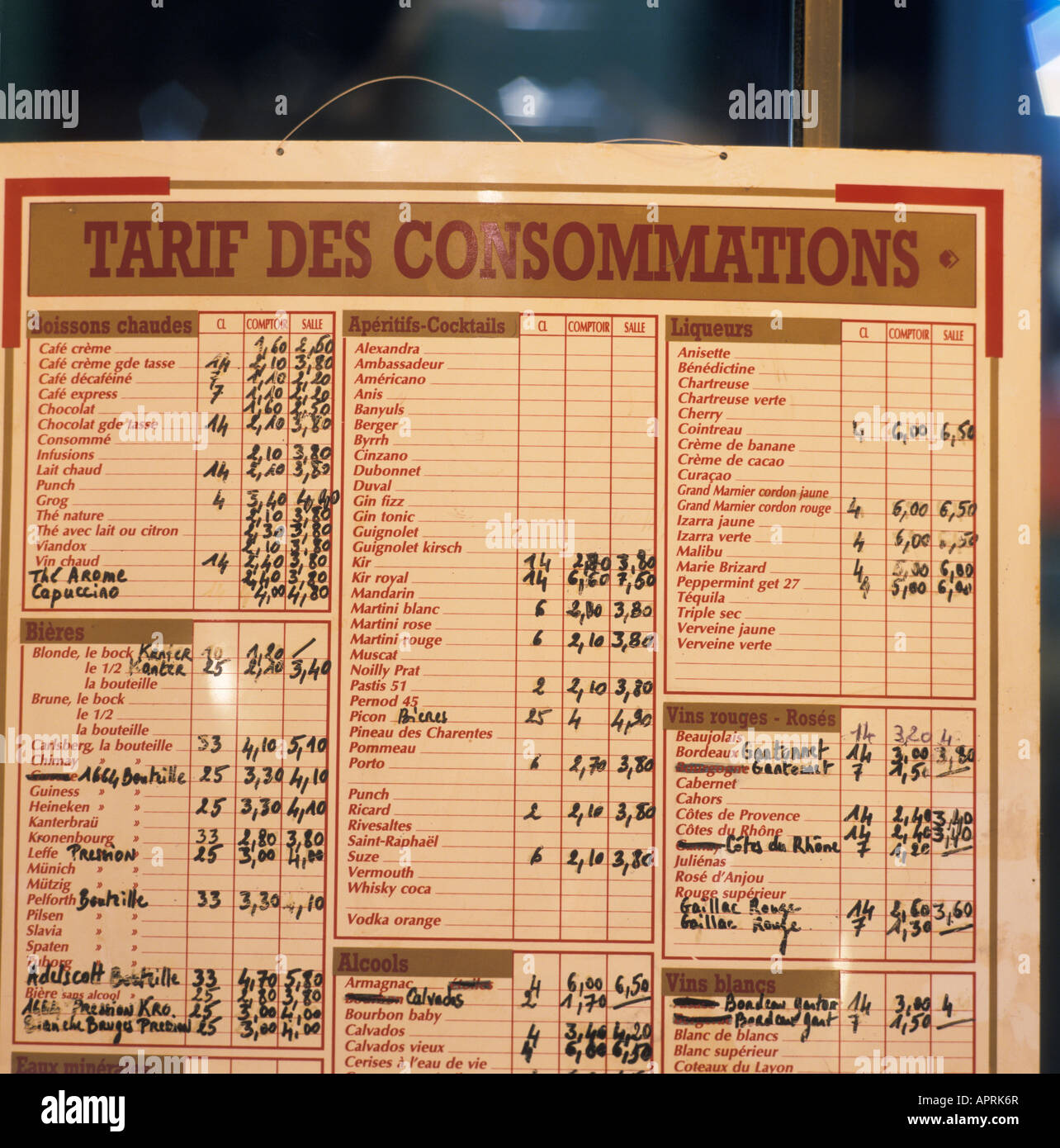 Paris restaurant menu Stock Photo - Alamy