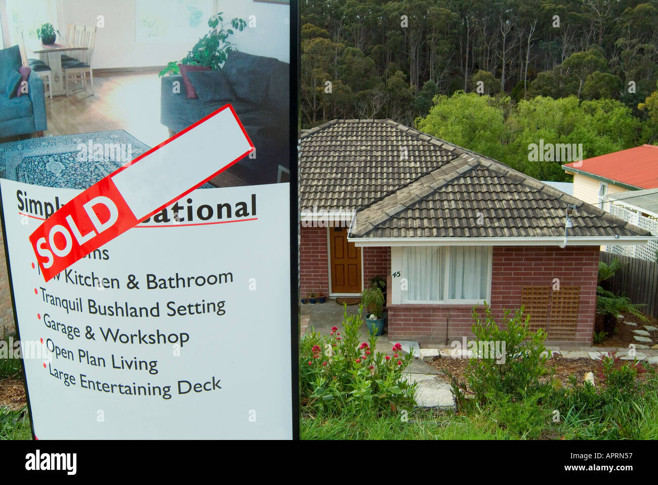 Real estate sign sale australia hi-res stock photography and images - Alamy