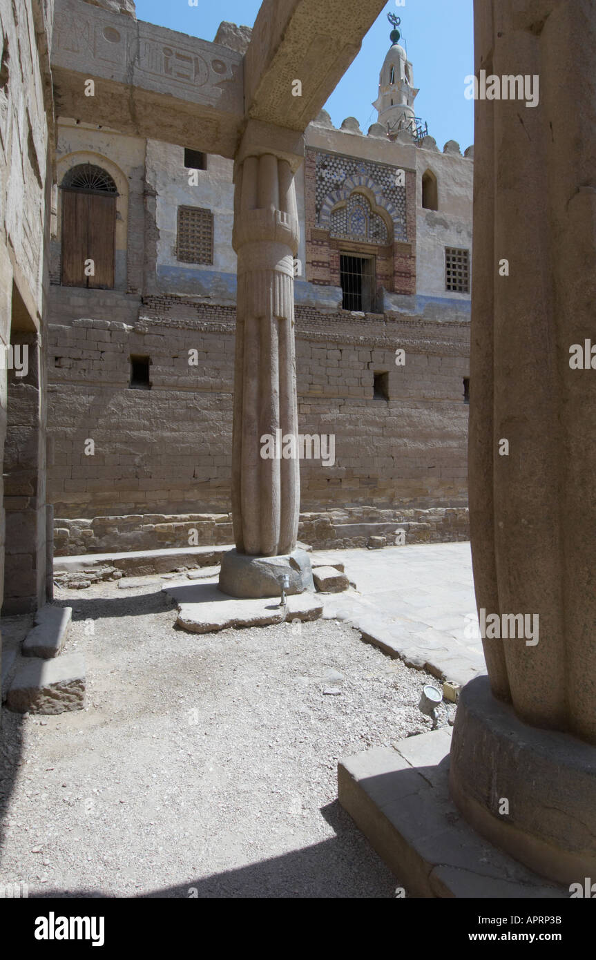 Court of rameses ii hi-res stock photography and images - Alamy