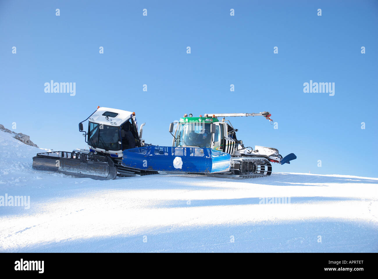 Skipiste hi-res stock photography and images - Alamy
