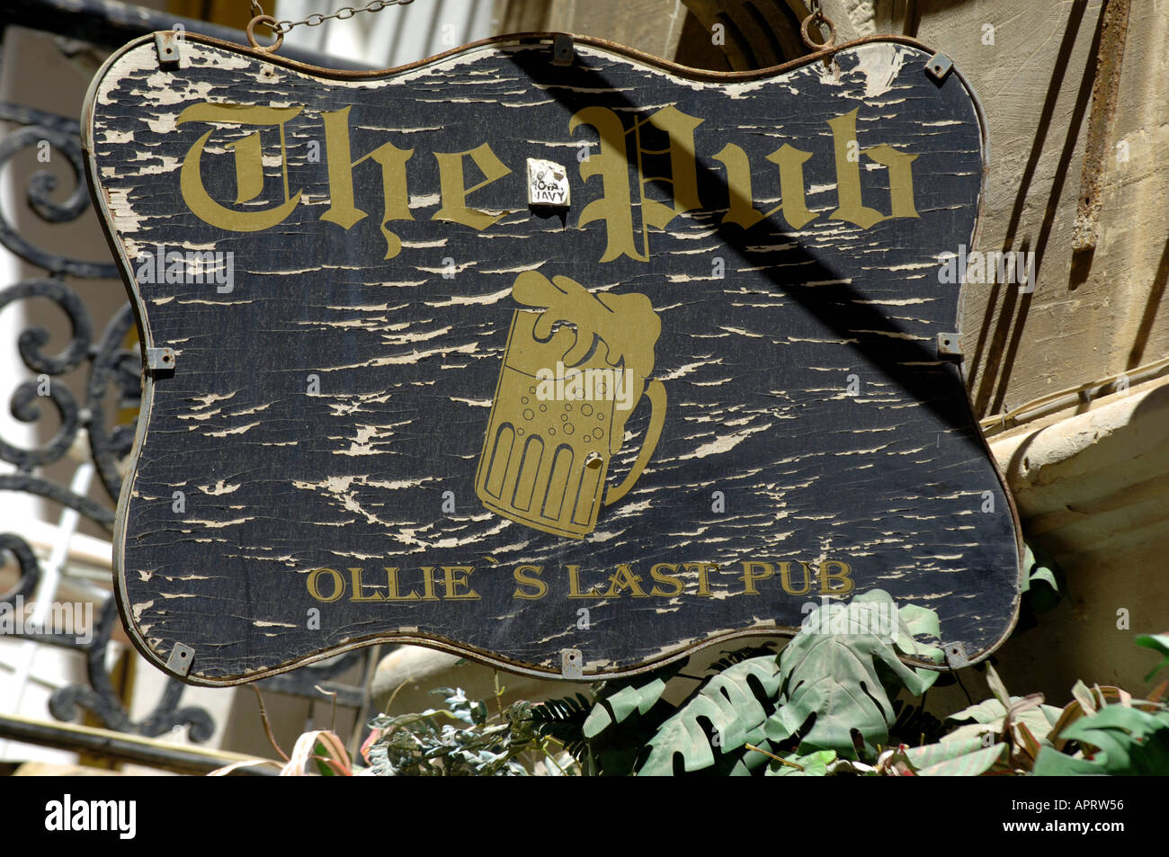 Oliver Reed Pub High Resolution Stock Photography and Images - Alamy