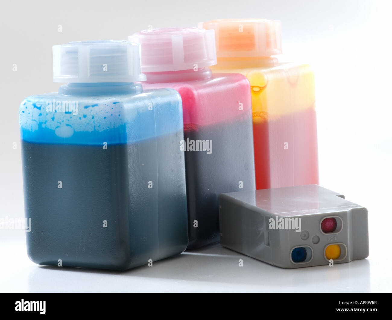 cartridge refuelling with the syringe Stock Photo - Alamy