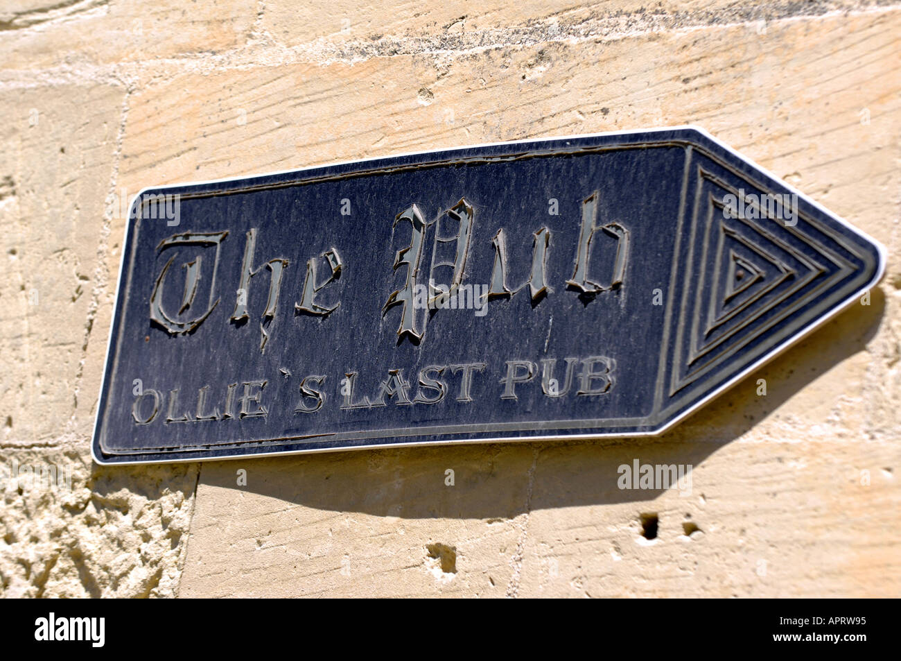 wall, sign, ollie's last pub, the pub, oliver reed, place of death ...