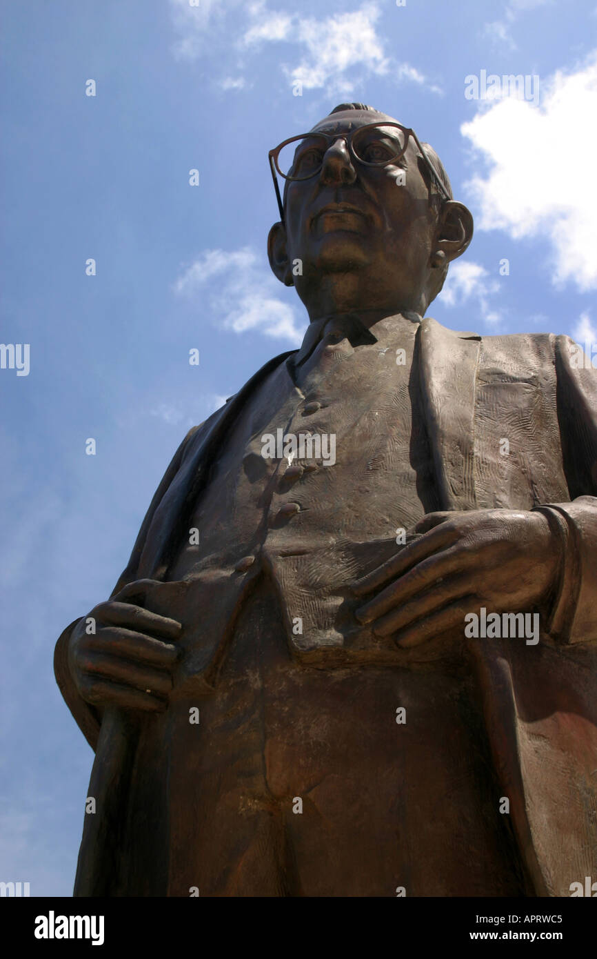 Claude pepper statue hi-res stock photography and images - Alamy