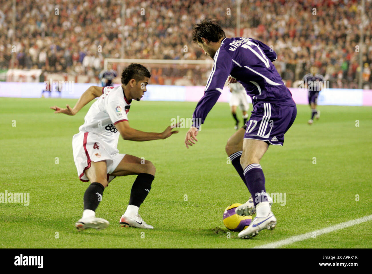 Daniel alves sevilla real madrid hi-res stock photography and images ...