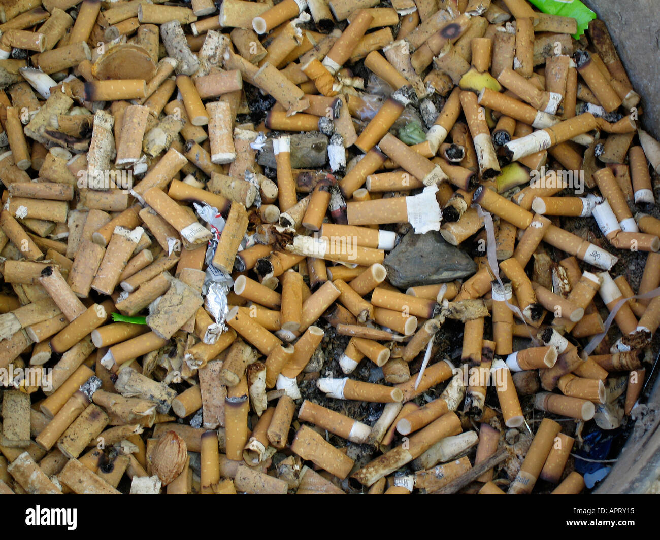 Fag ends hi-res stock photography and images - Alamy