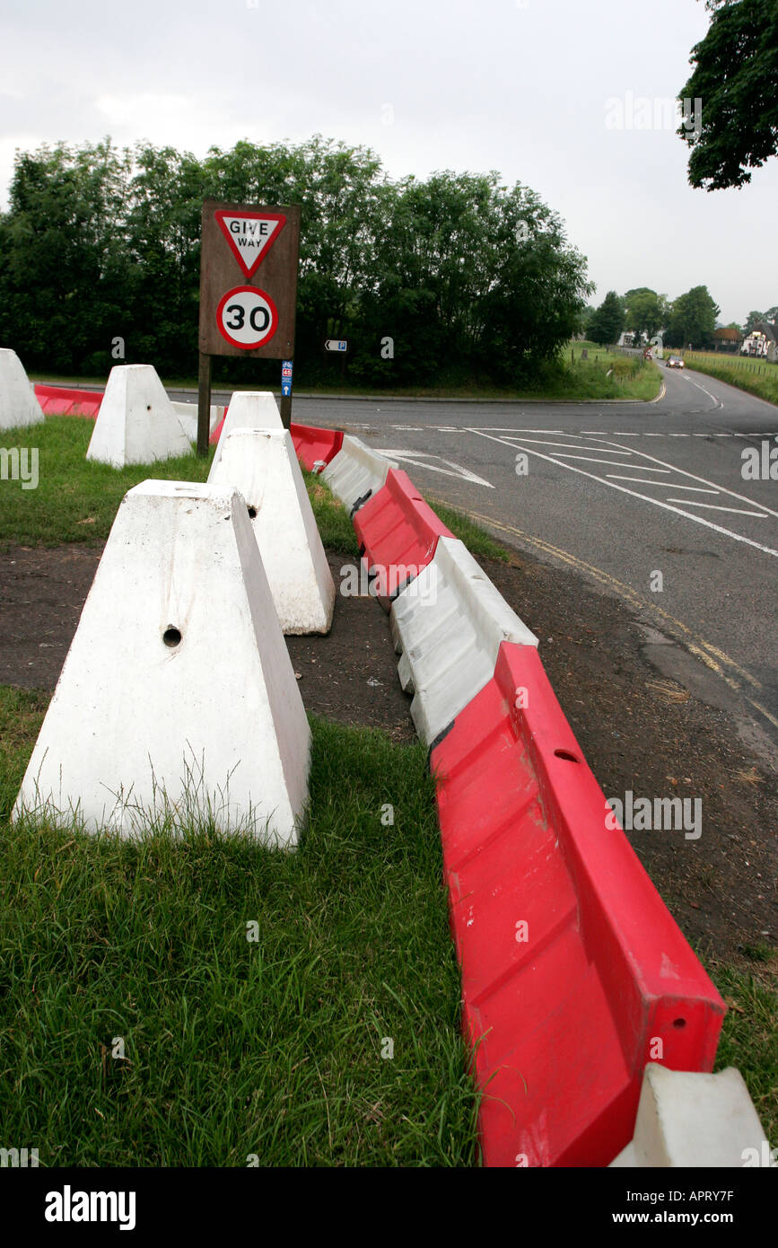 Temporary parking restrictions on verges at Avebury stone circle in ...