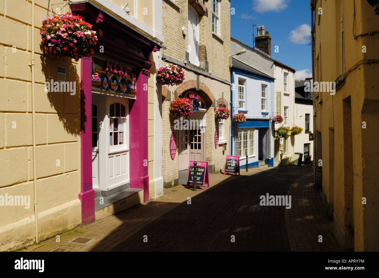 Cooper Street in the historic town of Bideford, Devon Stock Photo - Alamy