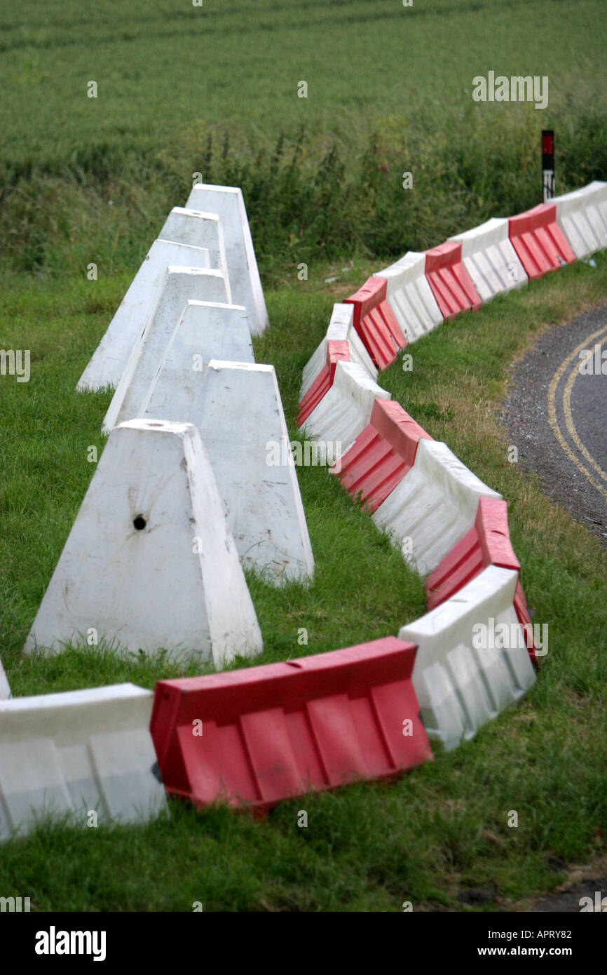 Concrete block signs hi-res stock photography and images - Alamy