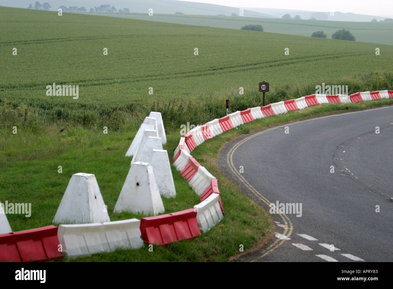 Concrete block signs hi-res stock photography and images - Alamy