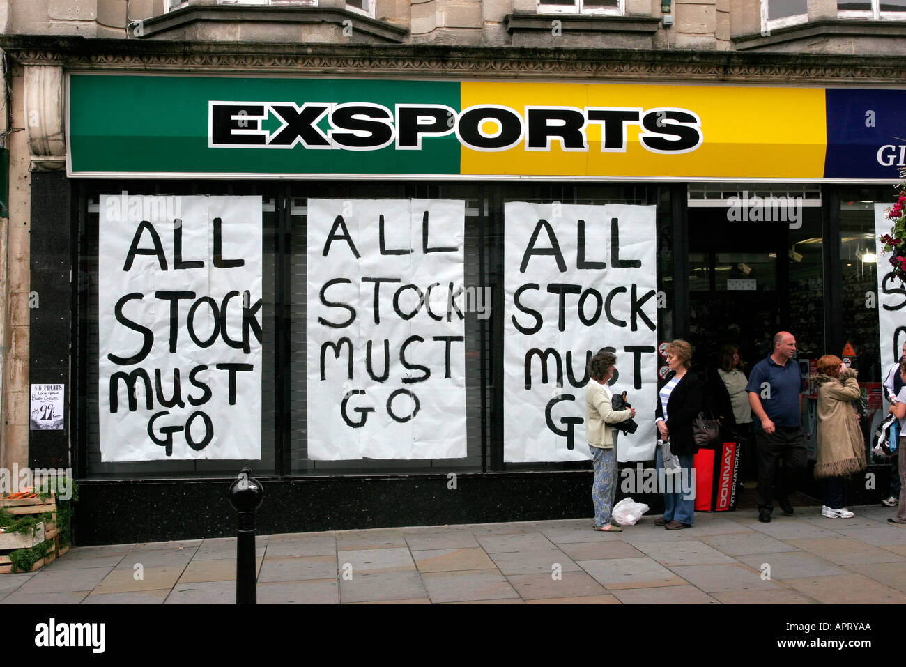 Shops in Chippenham High Street Stock Photo - Alamy