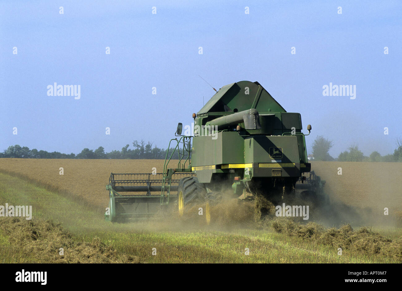 Combined harvester hi-res stock photography and images - Alamy