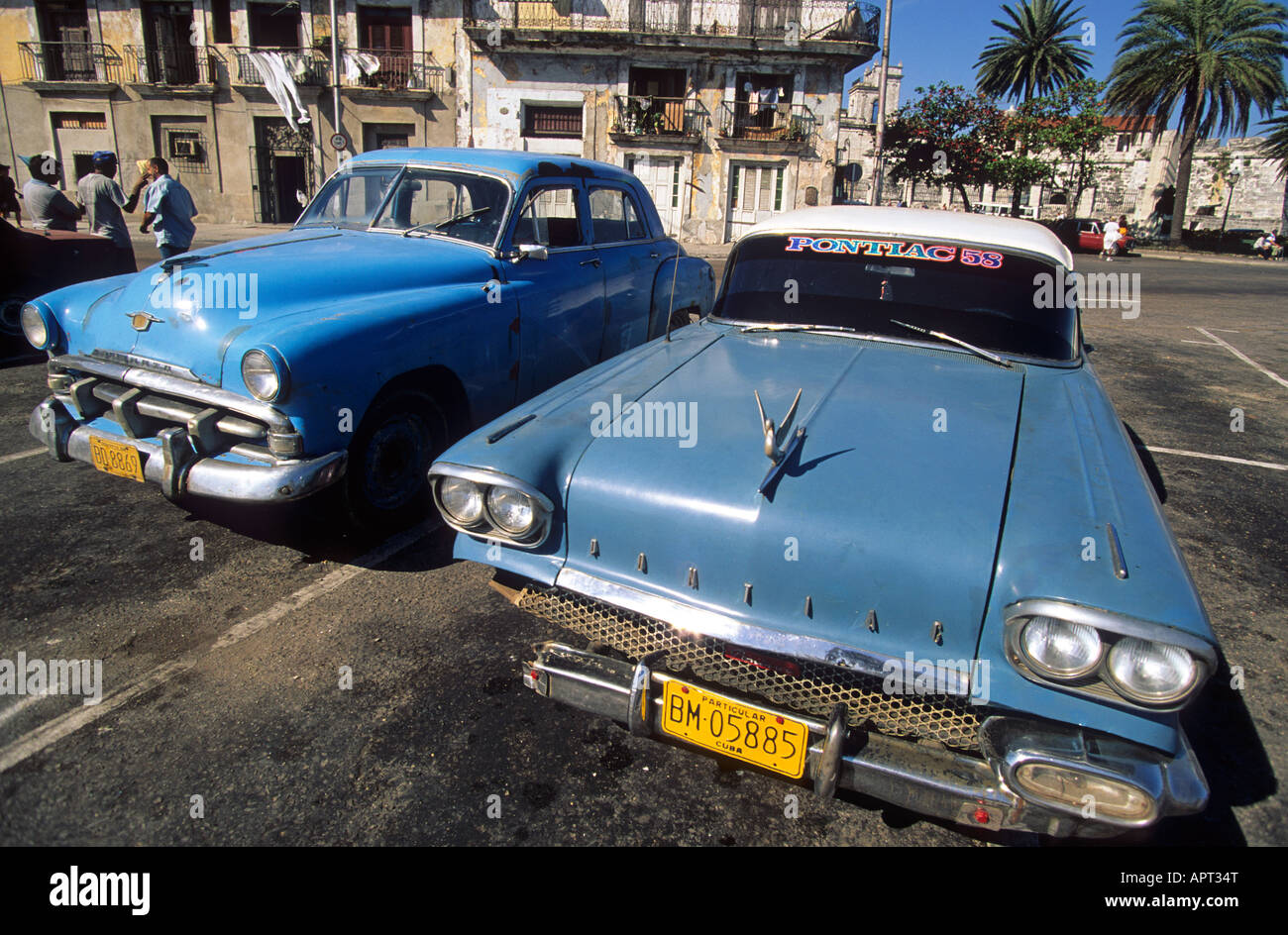 caribbean cuba havana two classic vintage cars Stock Photo - Alamy
