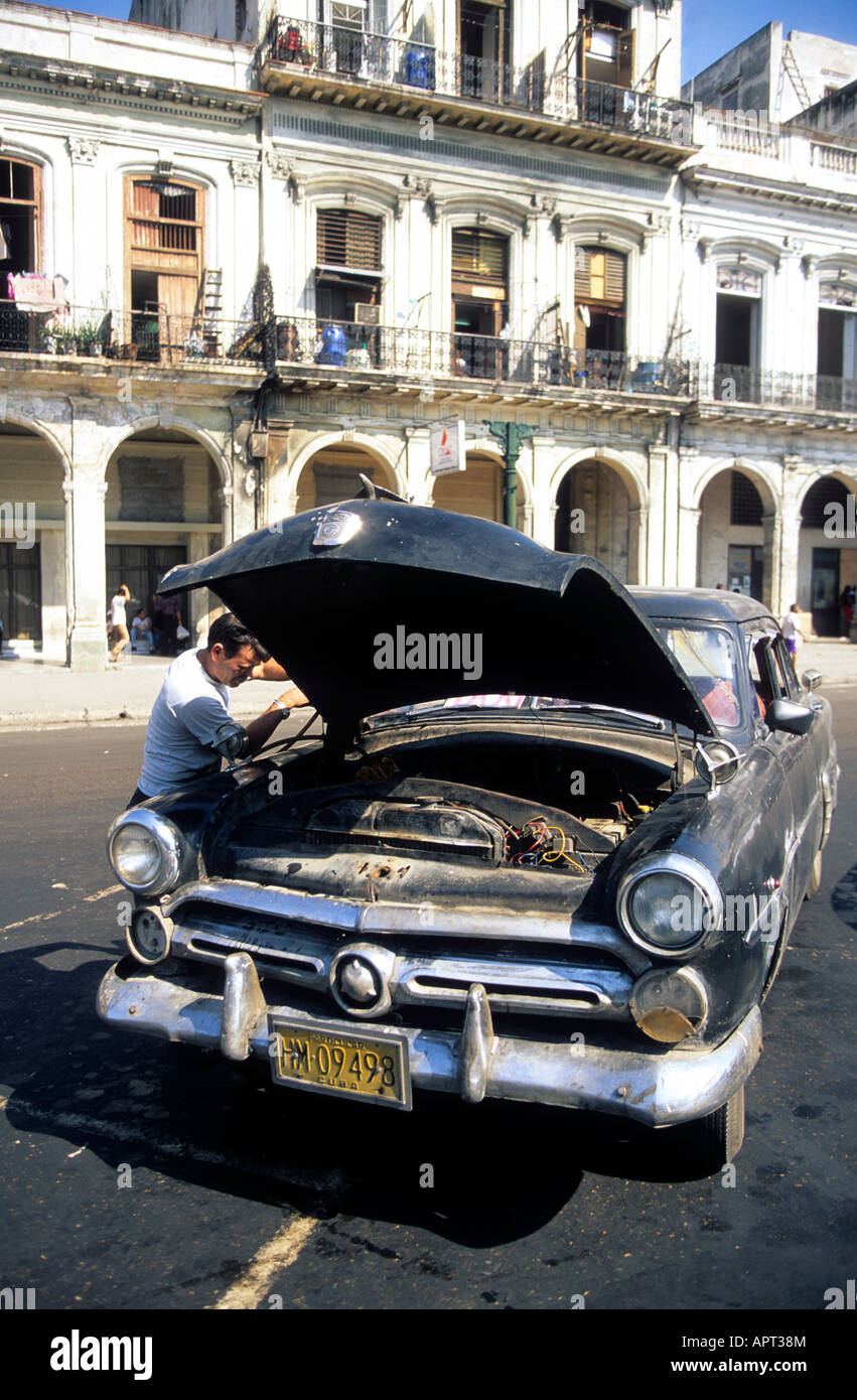 caribbean cuba havana a classic vintage car Stock Photo - Alamy