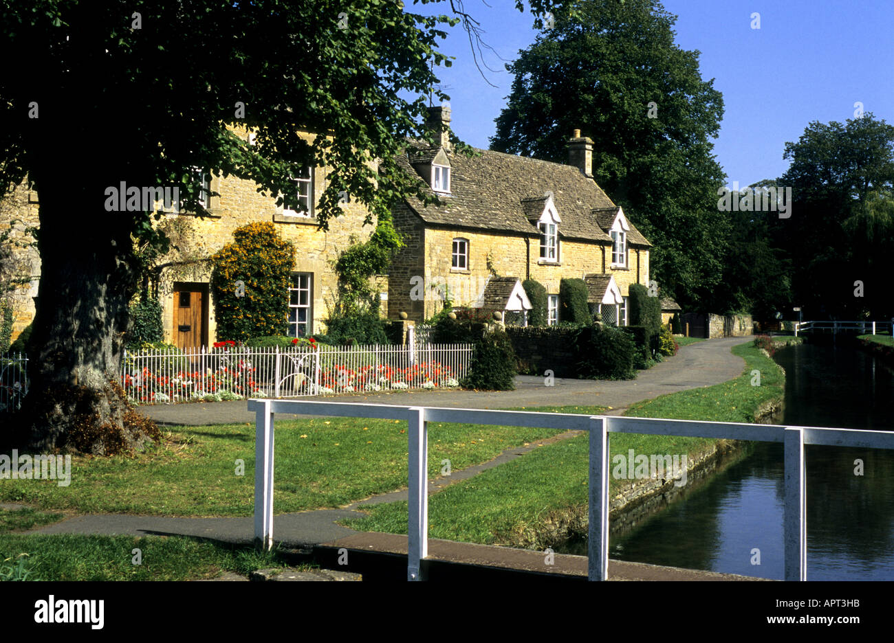 Lower Slaughter village in summer, Gloucestershire, England, UK Stock ...