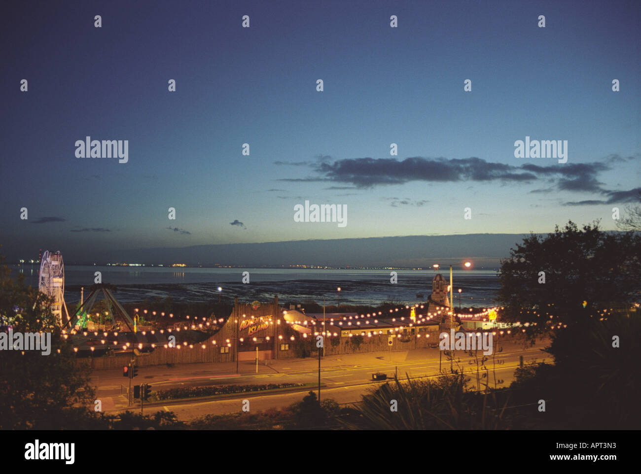 Southend on Sea Fairground at night essex Stock Photo - Alamy