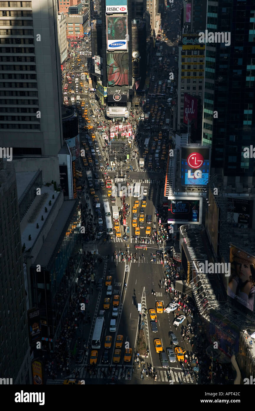 Times square new york from above hi-res stock photography and images ...