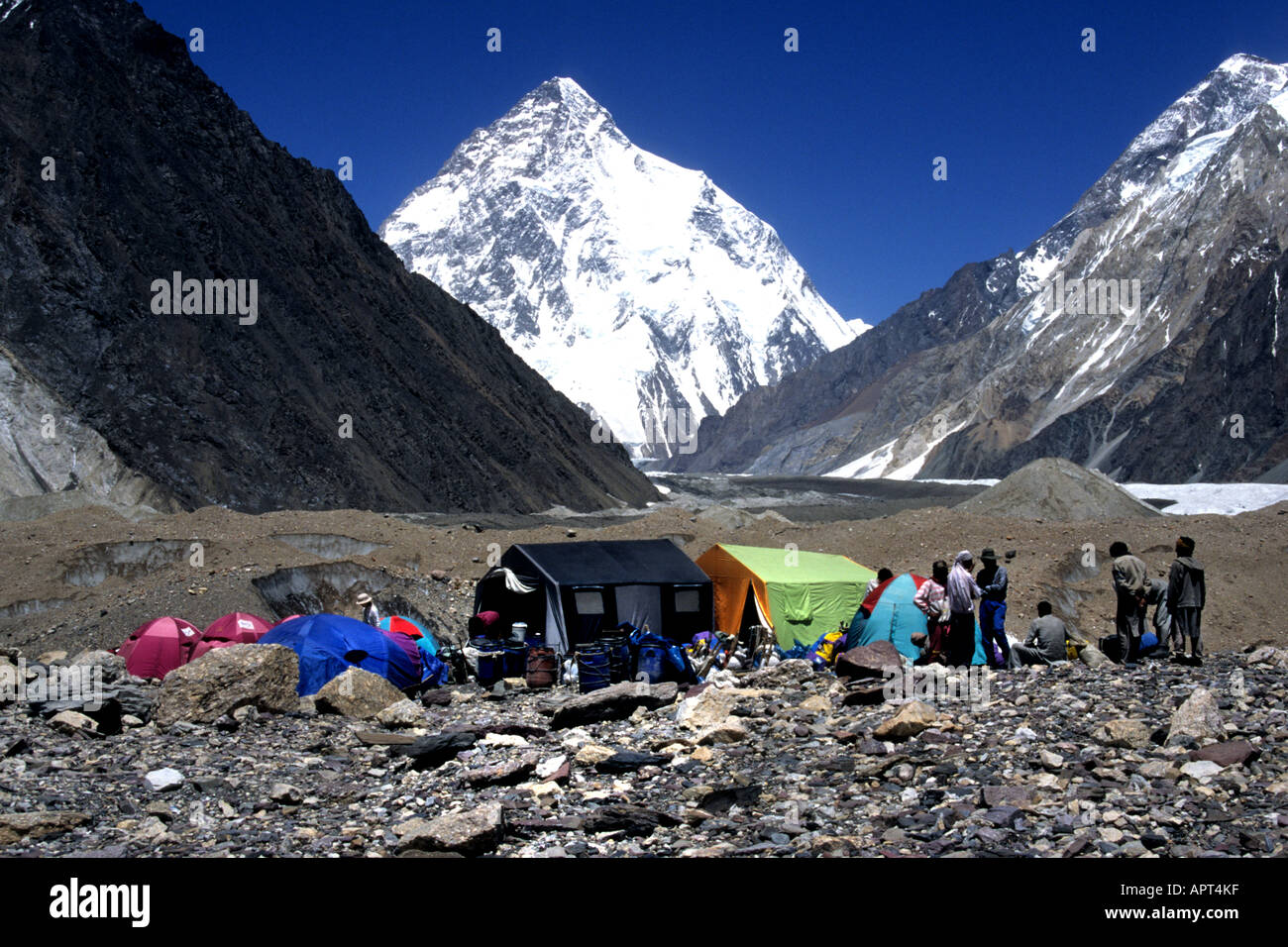 himalayas mountains himalaya mountain range tribe tribes nation locals ...