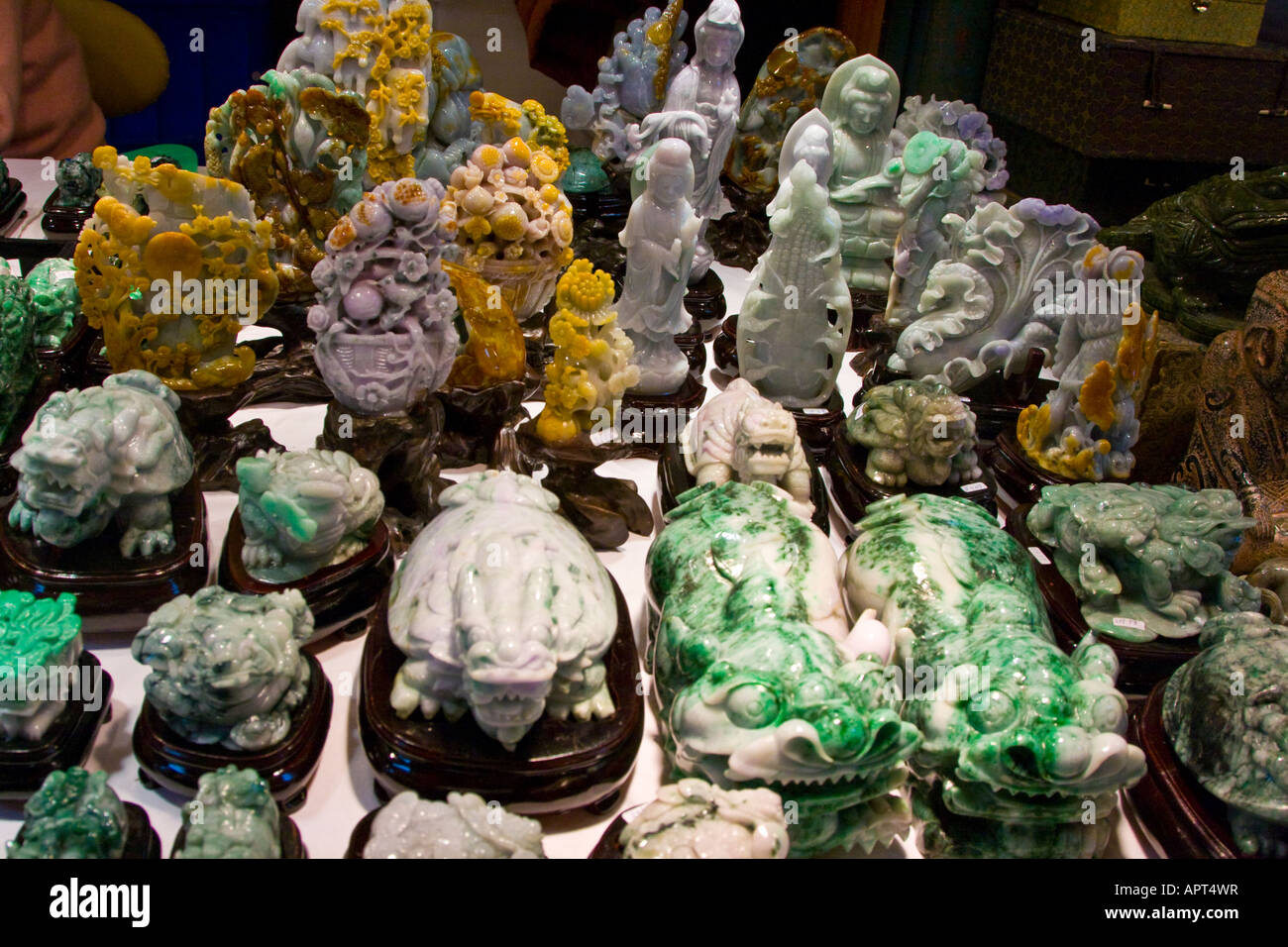 Trinkets and Souvenirs in the Jade Market Taipei Taiwan Stock Photo - Alamy