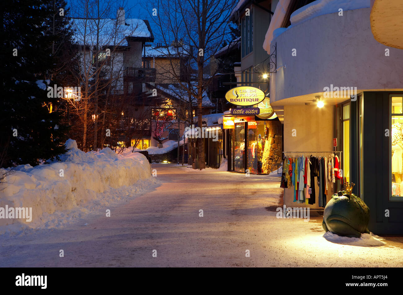 Vail colorado alpine village hi-res stock photography and images - Alamy