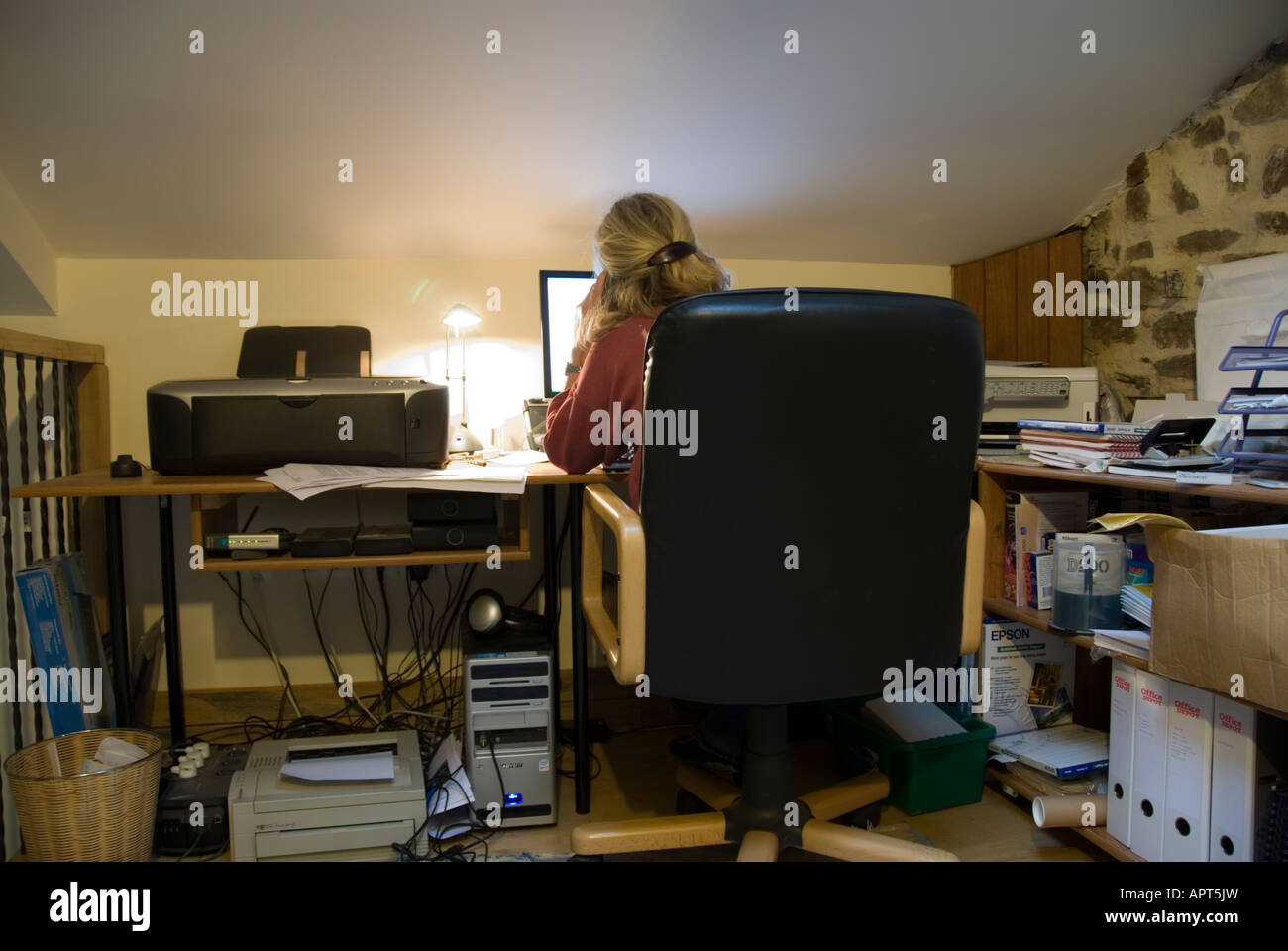 mage of a mum working from her home office Stock Photo - Alamy