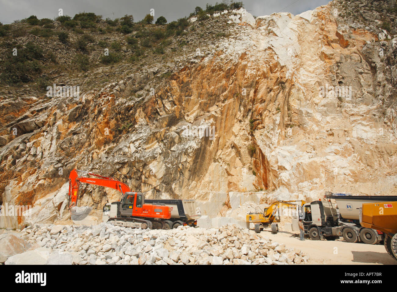 Carrara Marble quarry, Italy Stock Photo - Alamy