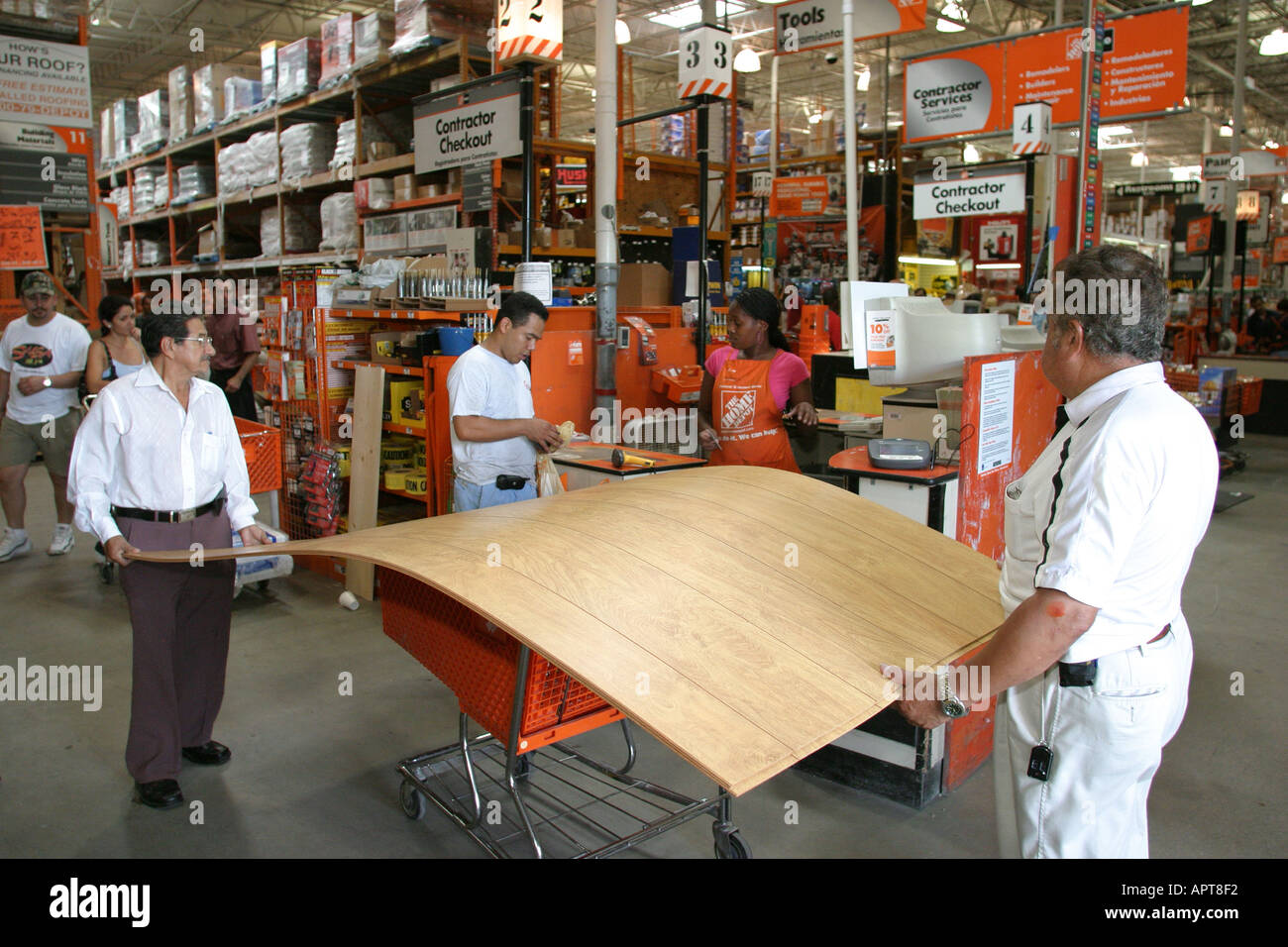 Hispanic customers buying supplies hi-res stock photography and images ...