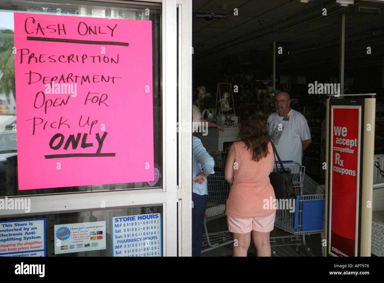 Cash Only Sign Stock Photos & Cash Only Sign Stock Images - Alamy