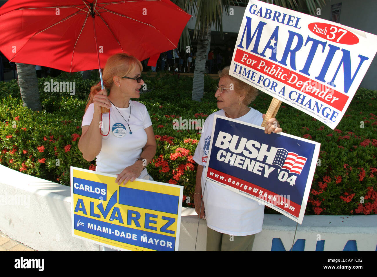 Early voting miami beach hi-res stock photography and images - Alamy