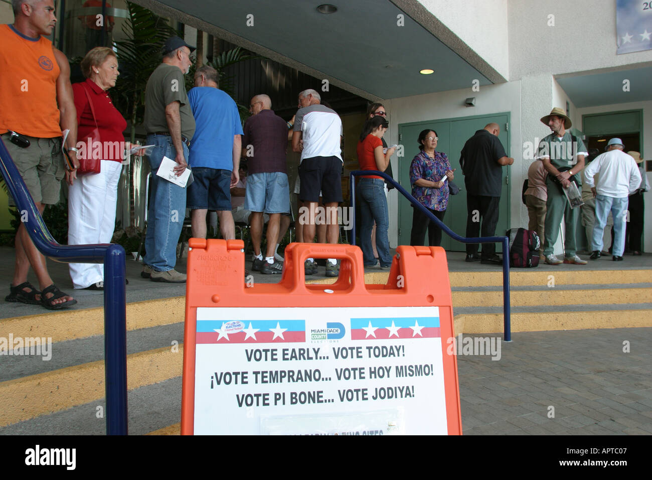 Early voting miami beach hi-res stock photography and images - Alamy