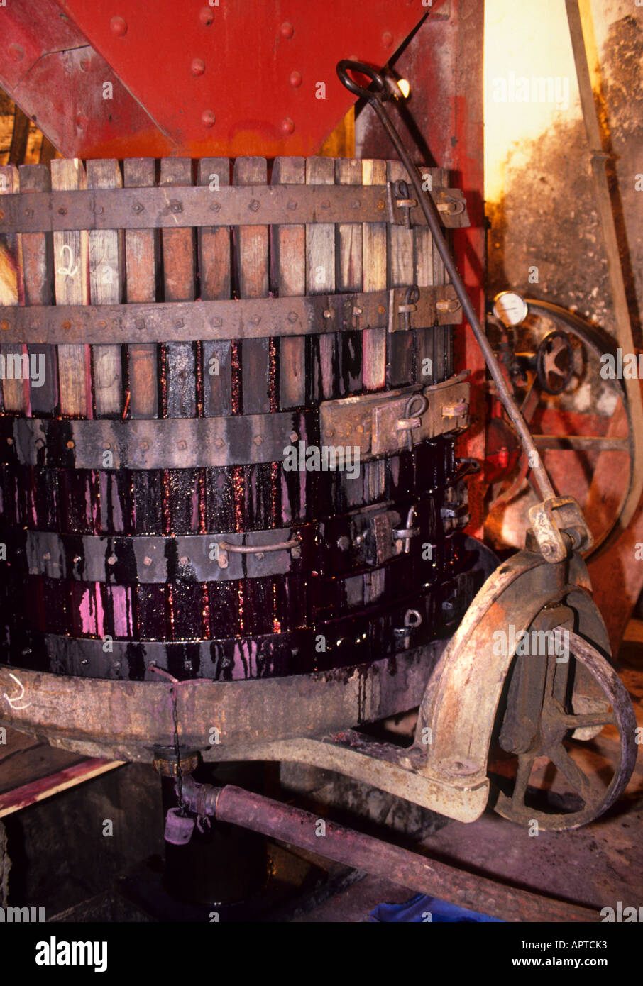 Vintage wine press hi-res stock photography and images - Alamy