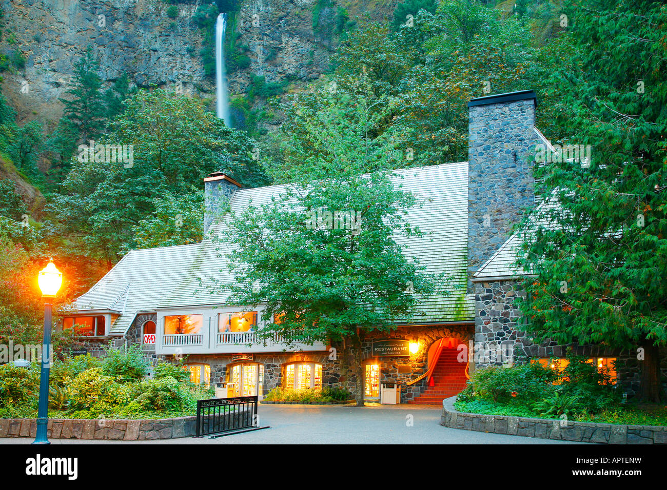 Columbia gorge hotel hi-res stock photography and images - Alamy