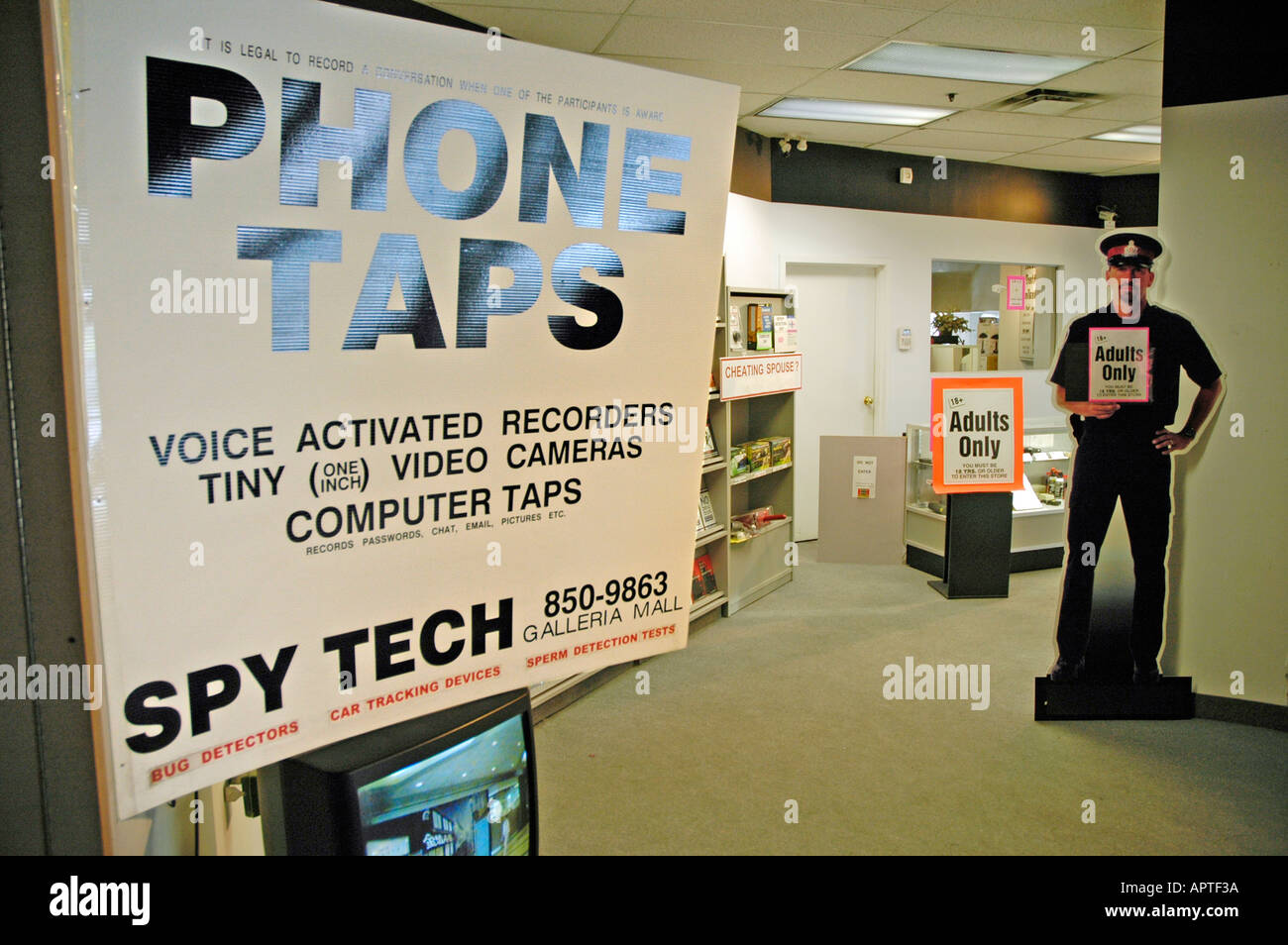 Business selling spy devices to the public in a mall store Stock Photo ...