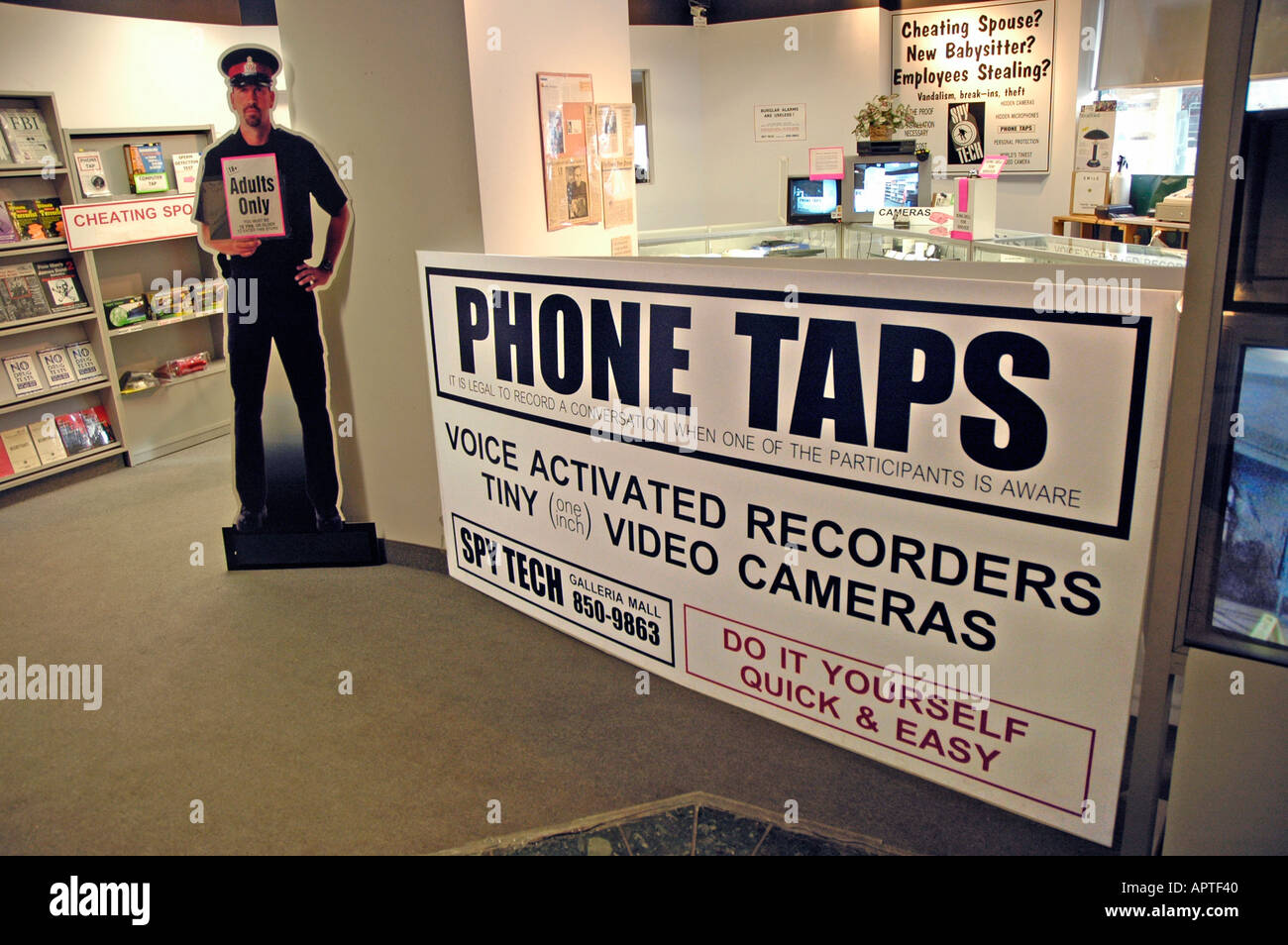 Spy trade hi-res stock photography and images - Alamy