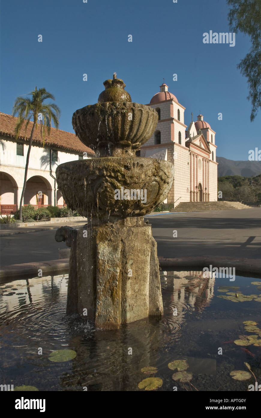 California Santa Barbara Mission fountain reflection Stock Photo - Alamy