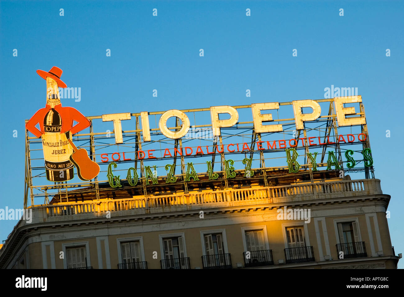 Tio pepe advert hi-res stock photography and images - Alamy
