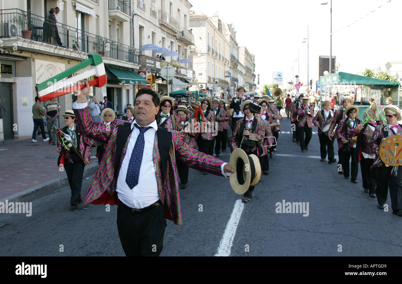 Traditional french band hi-res stock photography and images - Alamy