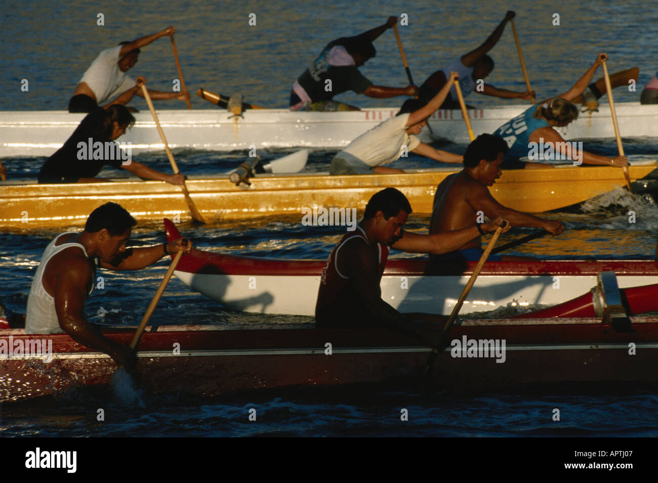 Honolulu hawaii dragon boat race dragon boat hi-res stock photography ...