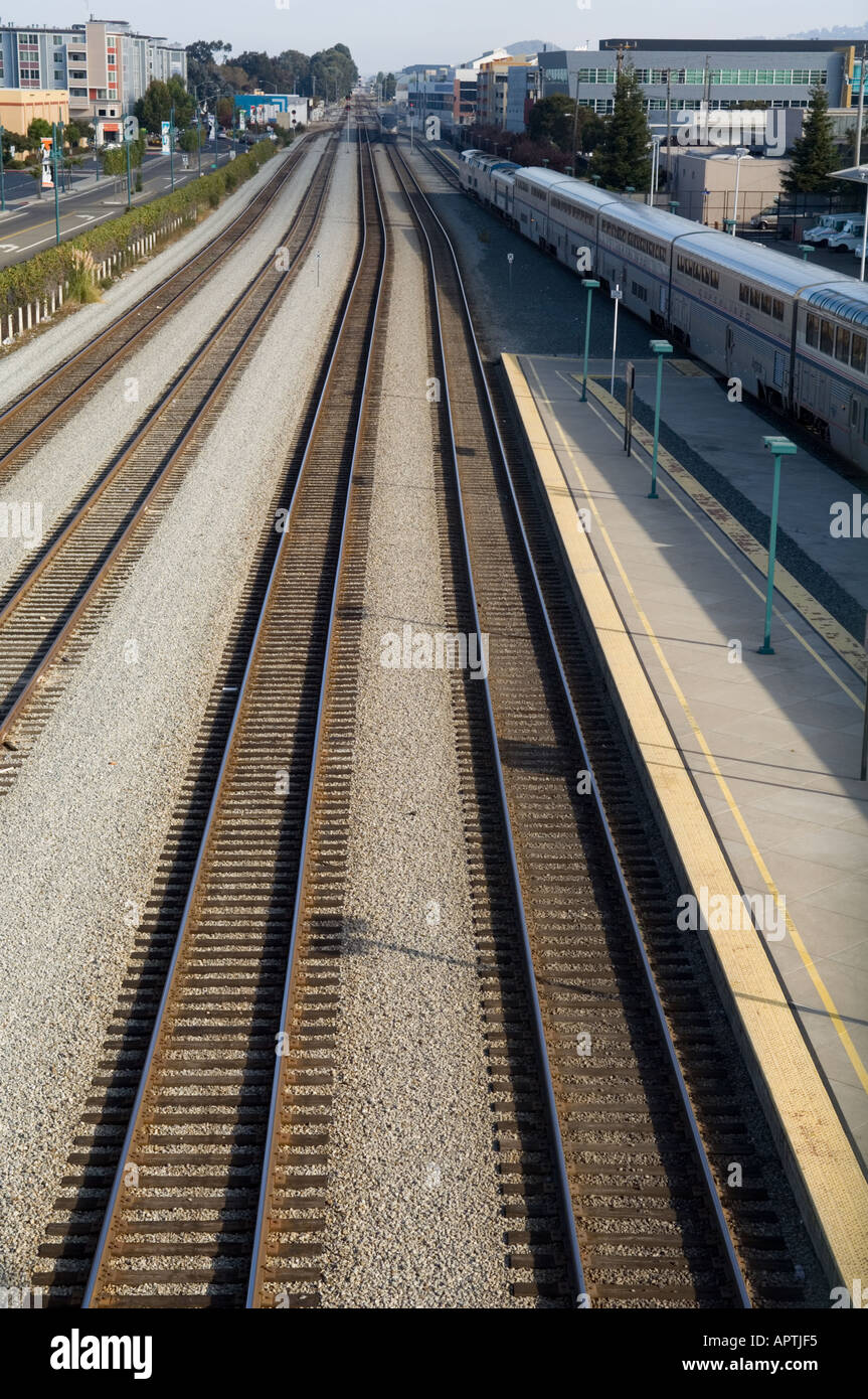 Freight trains empty containers hi-res stock photography and images - Alamy