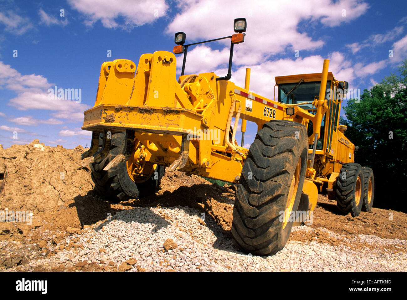 Berm construction hi-res stock photography and images - Alamy