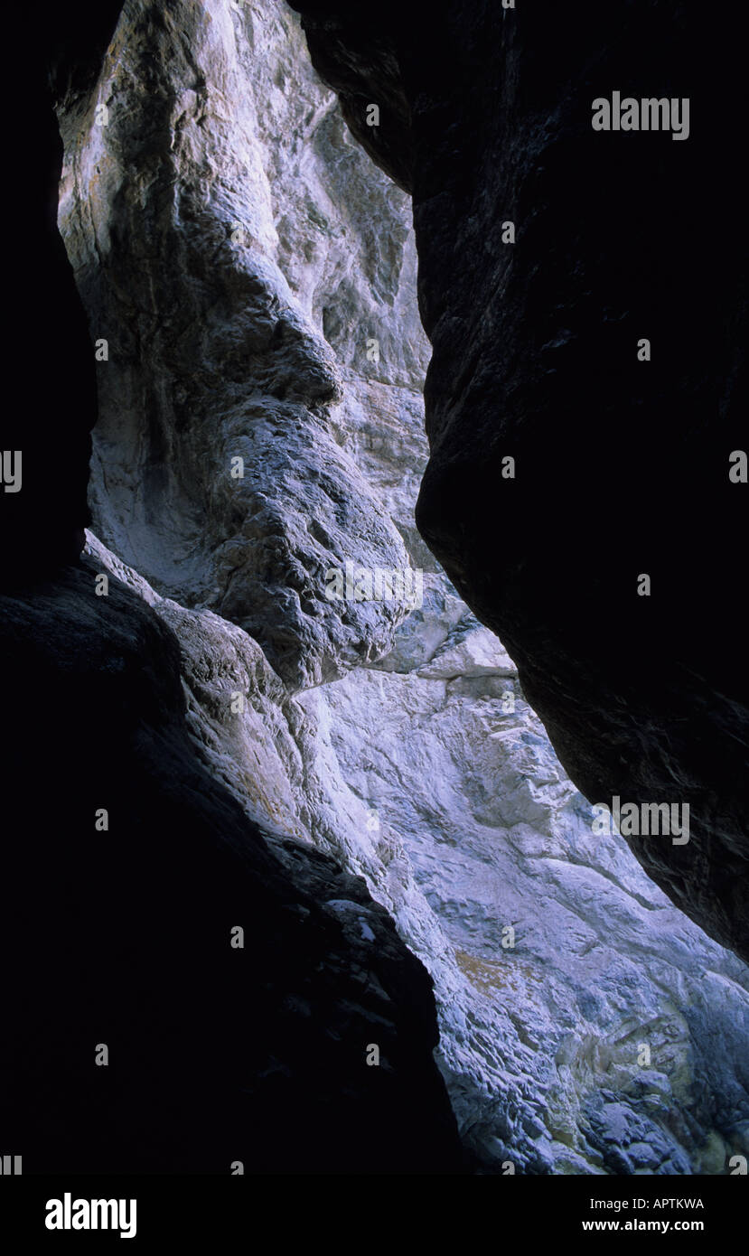 Narrow outcropping hi-res stock photography and images - Alamy