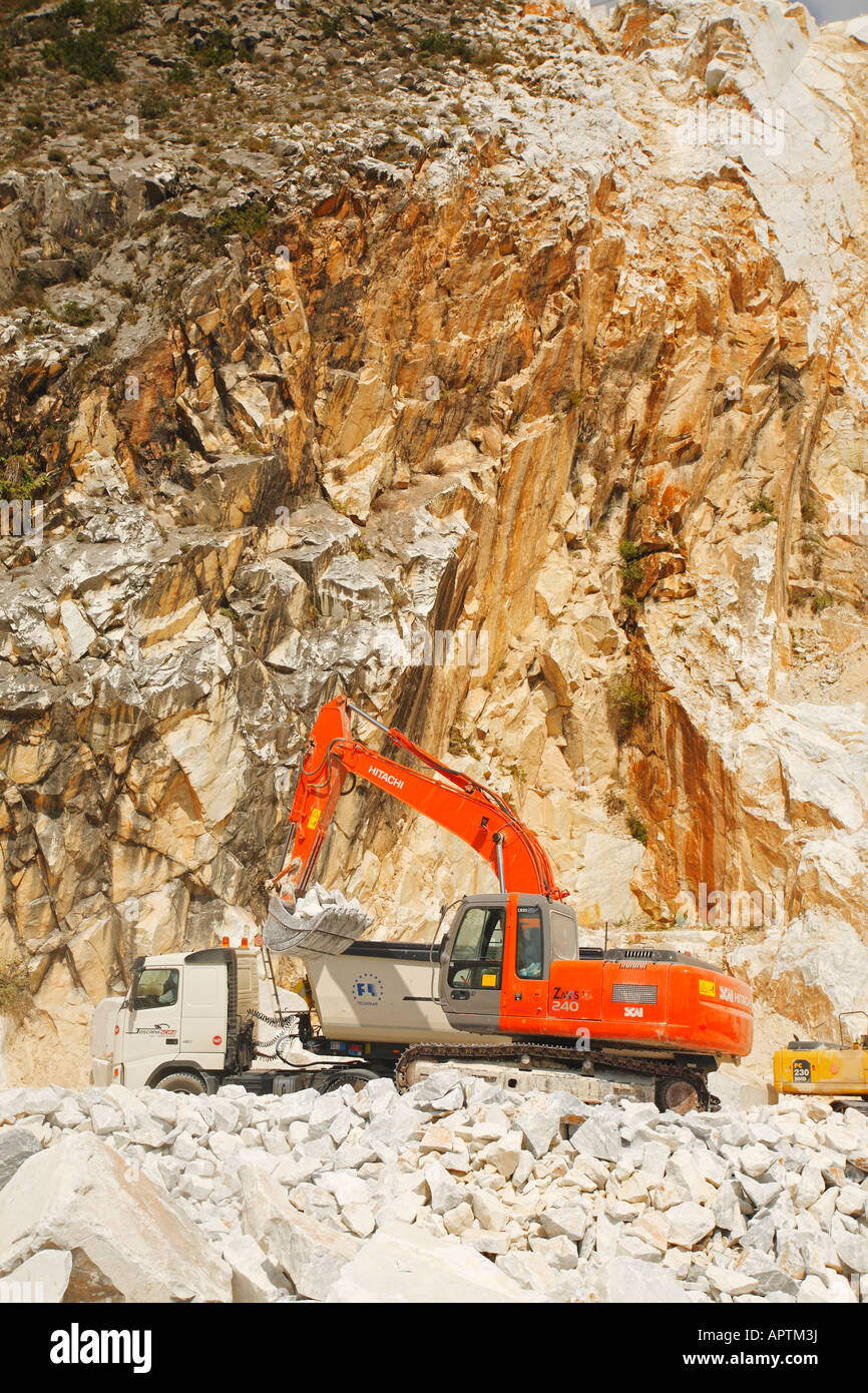 Carrara Marble quarry, Italy Stock Photo - Alamy