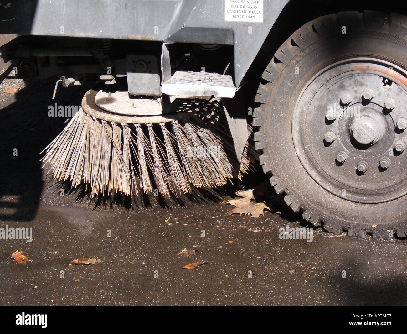 Mobile road sweeper hi-res stock photography and images - Alamy