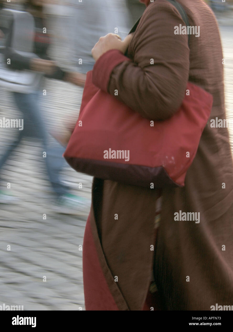 Woman running close up shoulder hi-res stock photography and images - Alamy